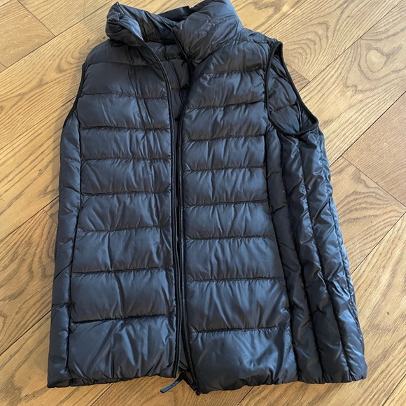Uniqlo | Jackets & Coats | Black Uniqlo Vest | Poshmark